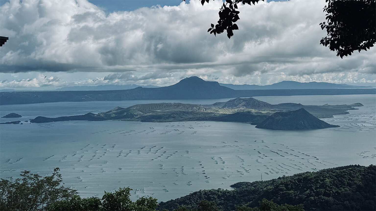 Taal Volcano stays calm after minor eruption