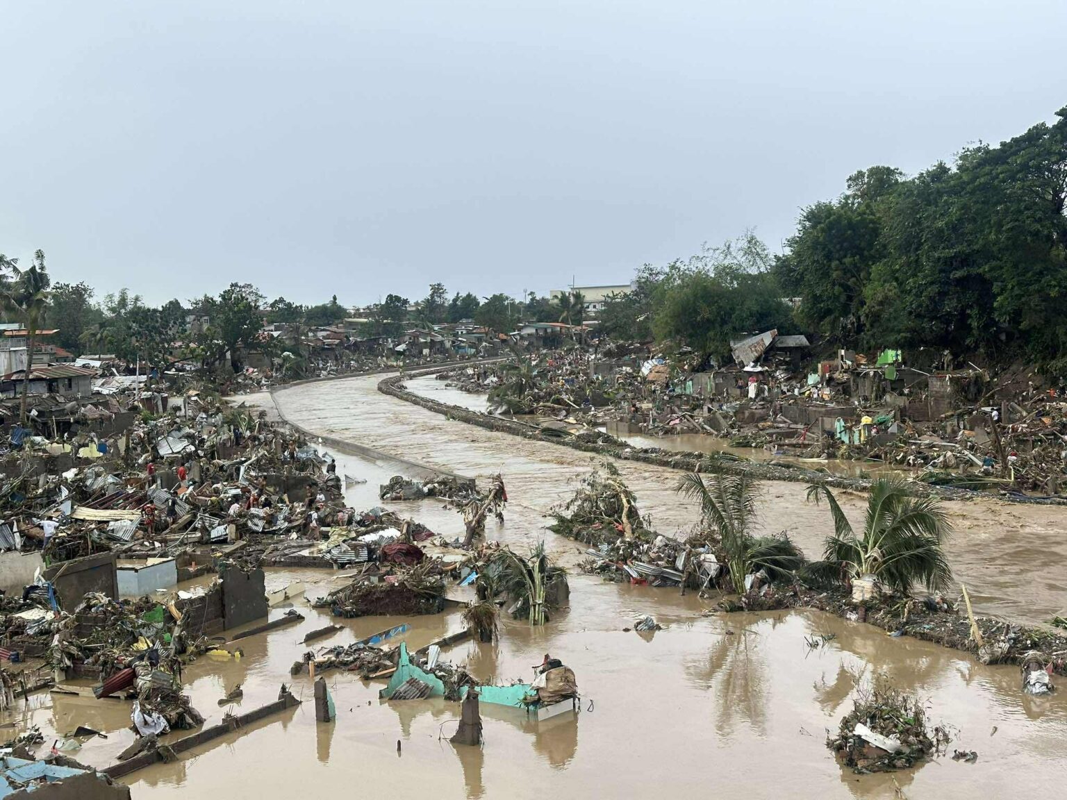 Typhoon Tino death toll hits 52; over 400,000 displaced - NDRRMC