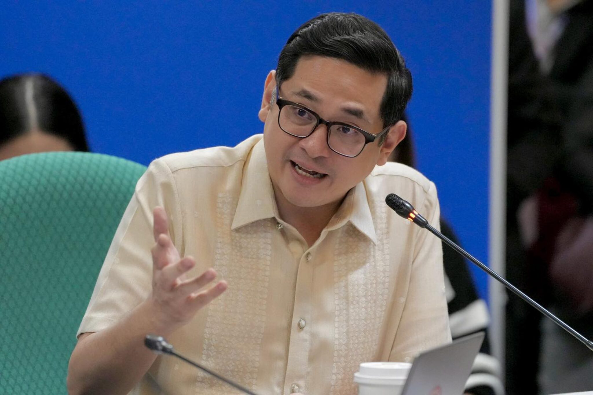 Bam Aquino pushes bill to address classroom backlog