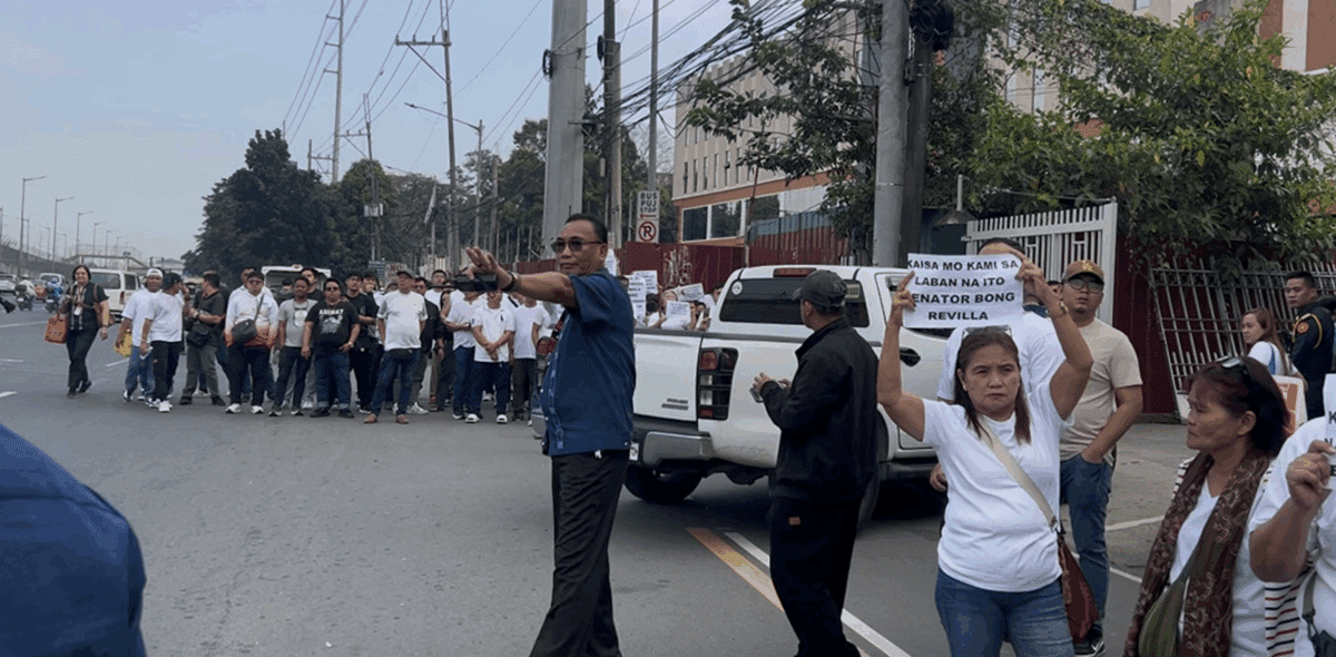 LOOK: Supporters of Revilla gather in front of Sandiganbayan