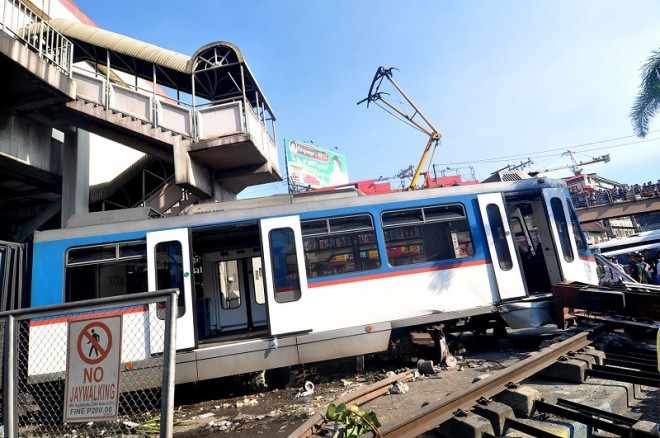 MRT-3 broken rails will spell disaster - HK rail inspector | Inquirer News
