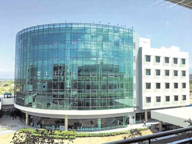 Palayan opens P1.5-B gov’t center, business hub | Inquirer News