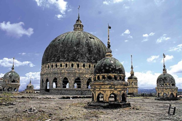 Maranao group decries plan to demolish all structures | Inquirer News