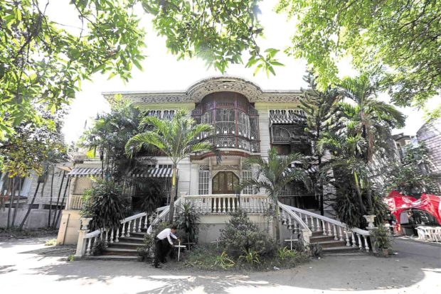 From hosting parties to hunting ghosts | Inquirer News