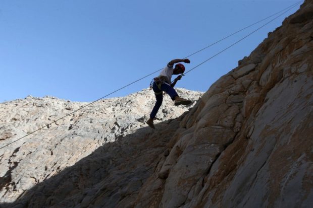 'Bikini Climber' dies after fall into ravine | Inquirer News