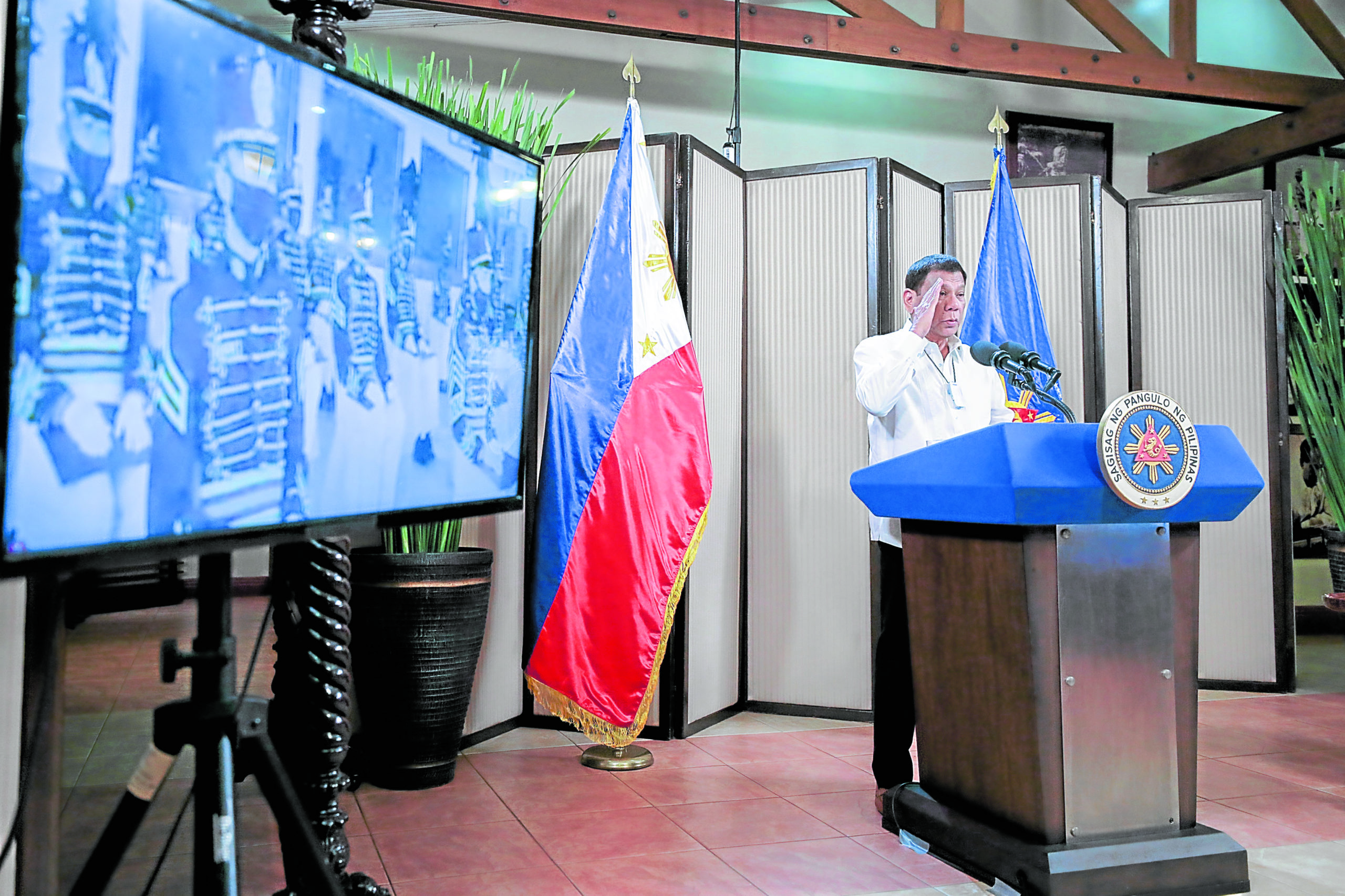 Virus breaks PNPA graduation traditions | Inquirer News